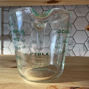 Pyrex | Kitchen | Vintage Pyrex Glass Measuring Cup | Poshmark